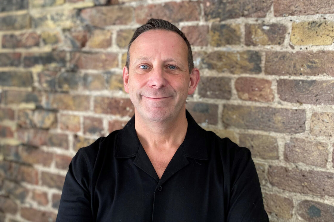 Oliver Wright sets up with OMG - News - Objective Media Group